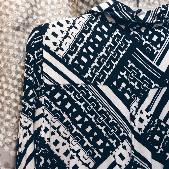 Sparkle & Fade | Dresses | Uo Sparkle Fade Black White Tunic Blouse ...